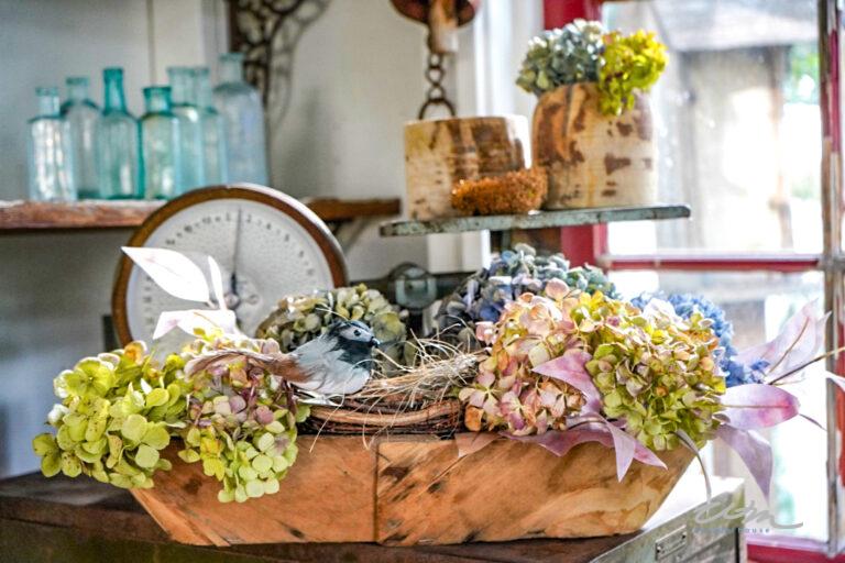 21 Easy Ideas for Decorating with Hydrangeas