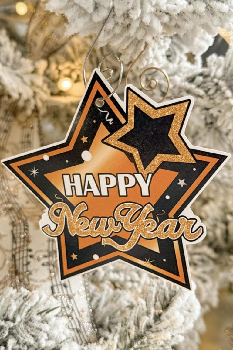 Creative New Year’s Tree Decorations for a Sparkling Celebration - WM ...