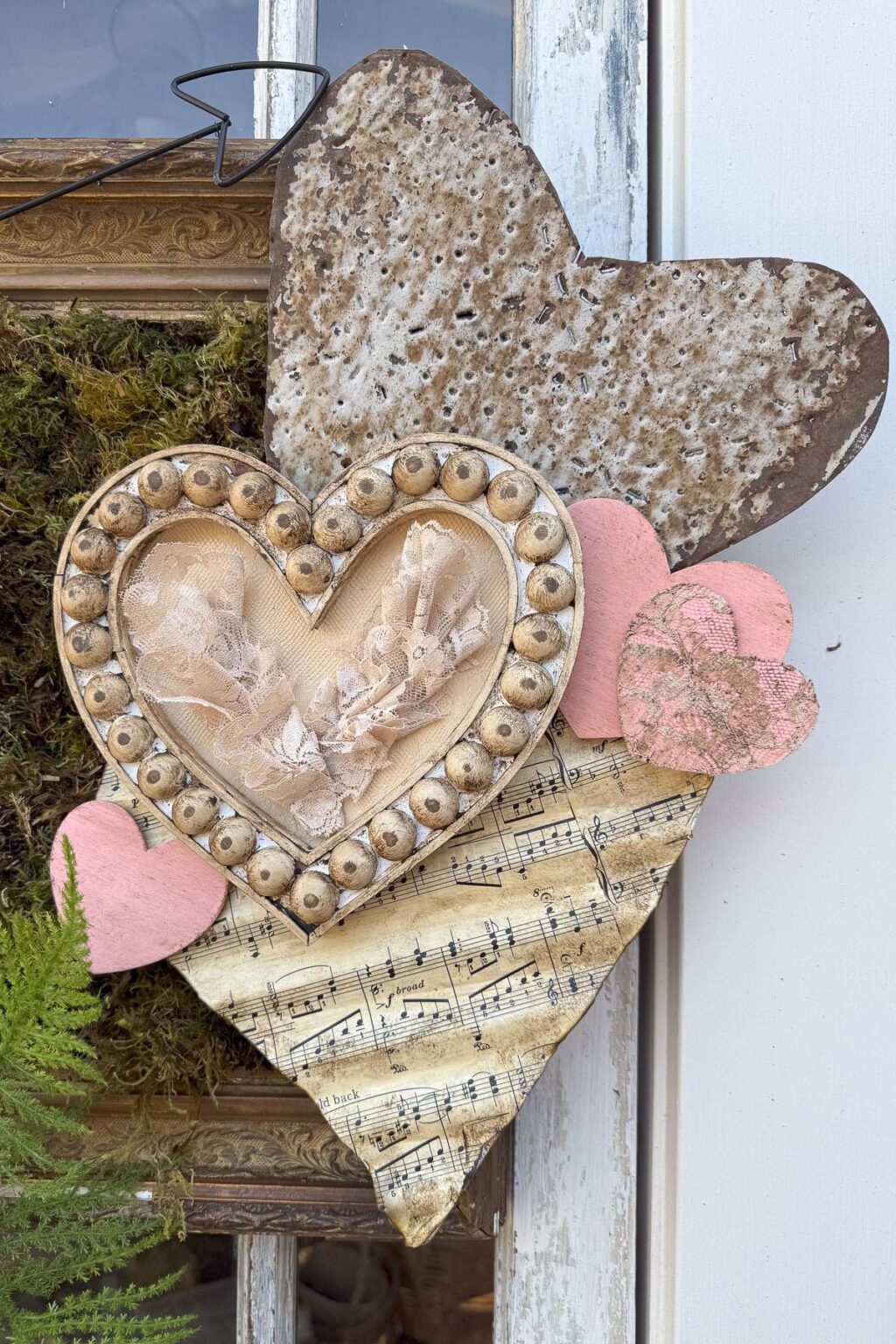 Unique Vintage Valentine Decor: DIY Decorating Ideas