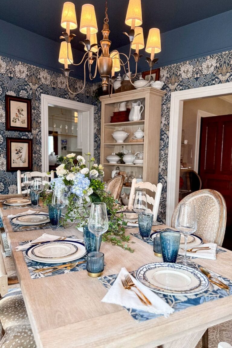 DIY Wallpaper Placemats: Easy Home Decor Project