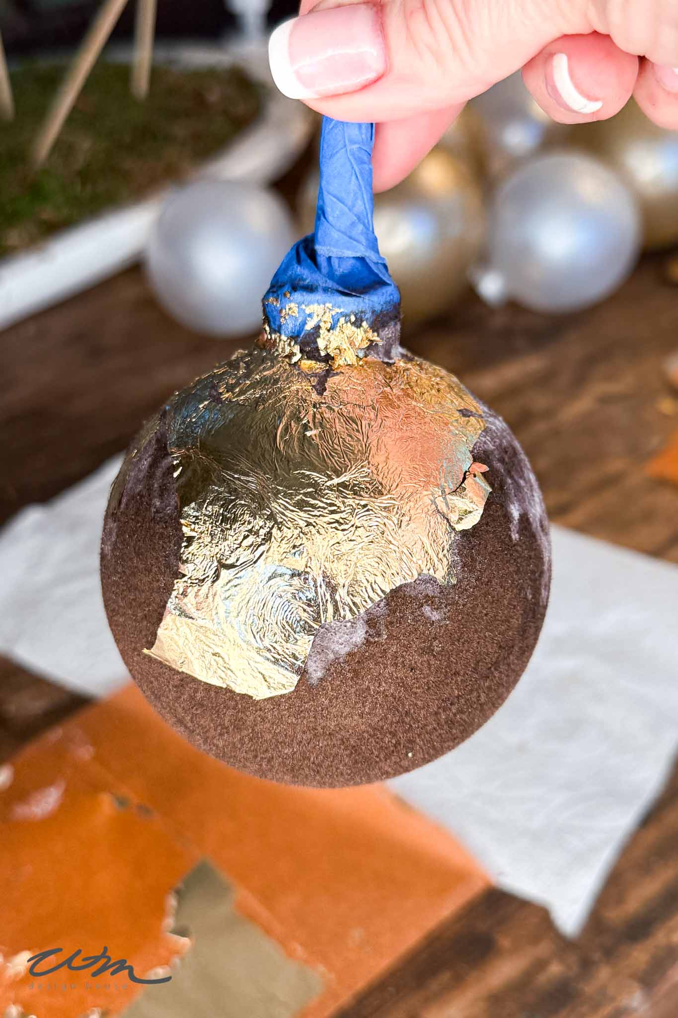 DIY Velvet Ornaments: 2 Easy Ways for an Elegant Holiday Look